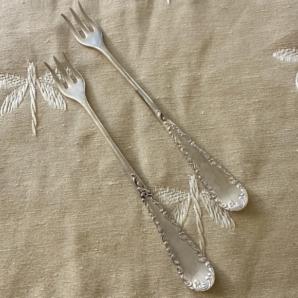 WM Rogers & Son | Dining | Pair Of 2 Vintage Wm Rogers Sons Aa Cocktail ...